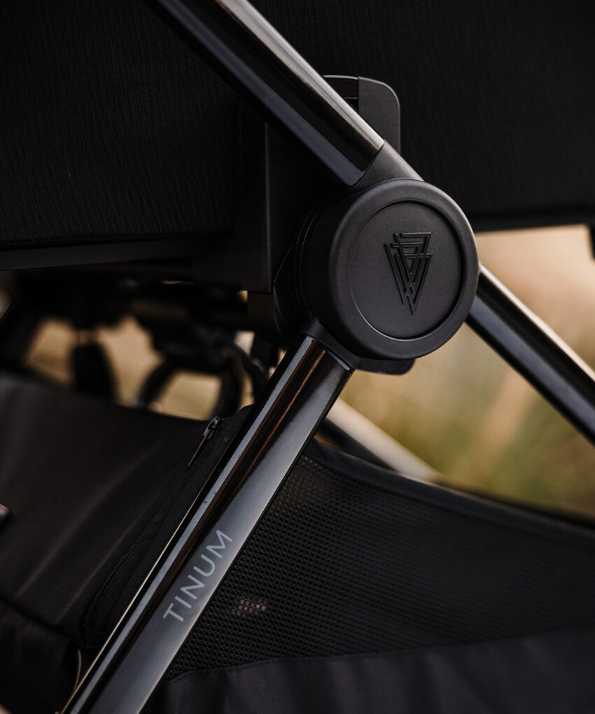 Tinum Edge SE Raven Pram - Venicci UK