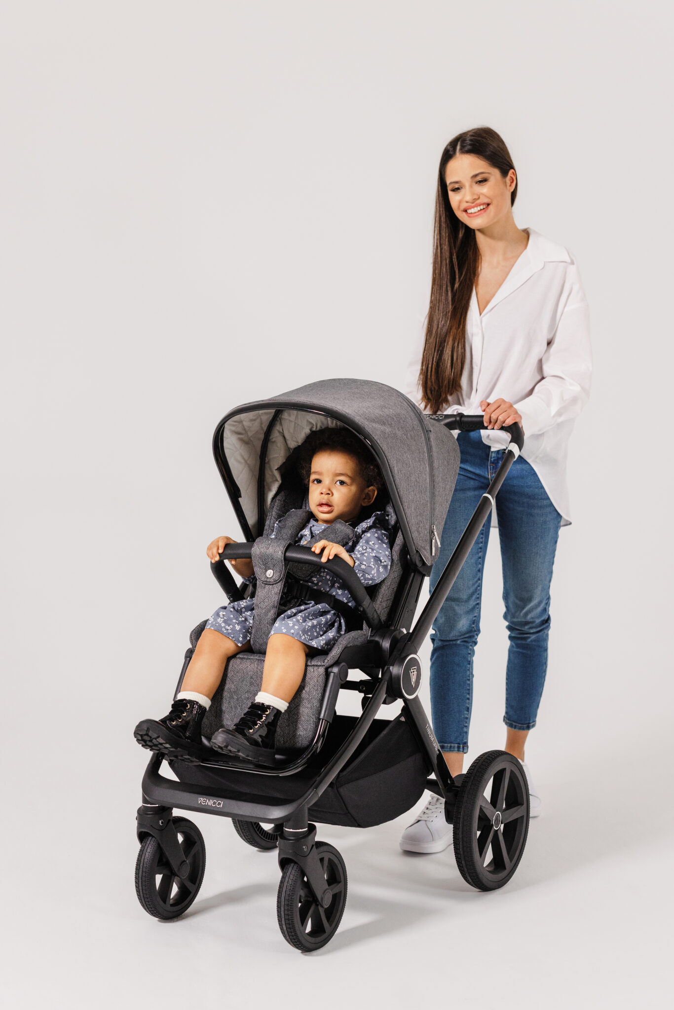 When to Move a Baby from Pram to Pushchair? - | VENICCI