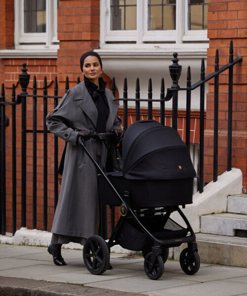 Upline 2 All Black Pram - Venicci UK